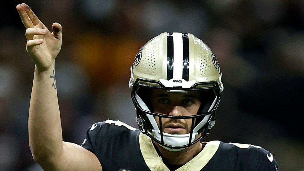 Derek Carr termina su carrera en la NFL por lesión