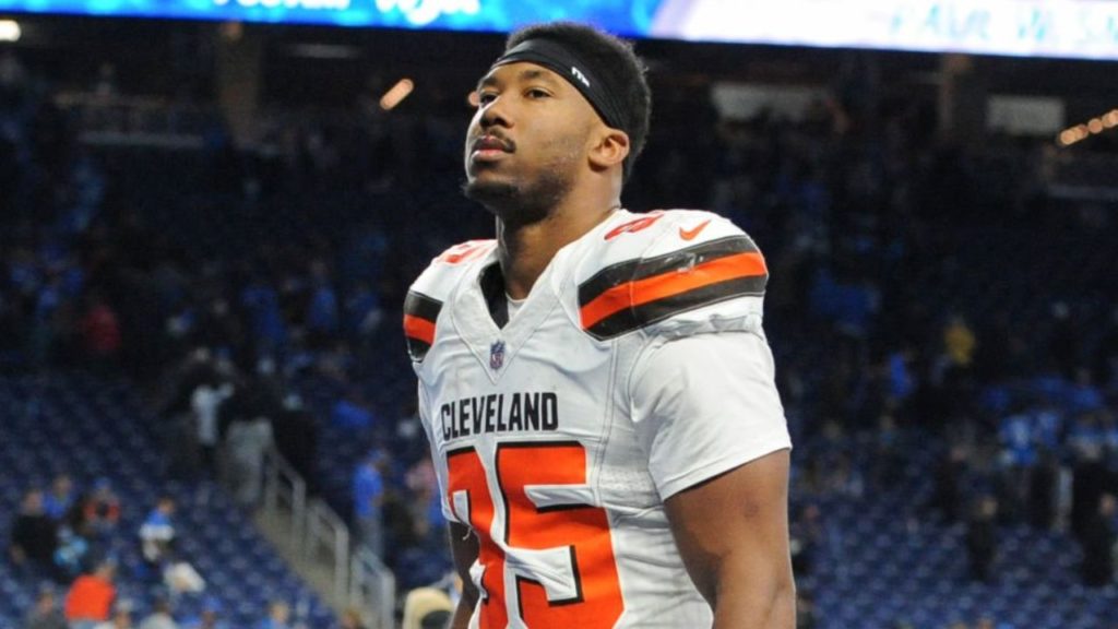 ¿A los Lions? Myles Garrett conversa con Aidan Hutchinson