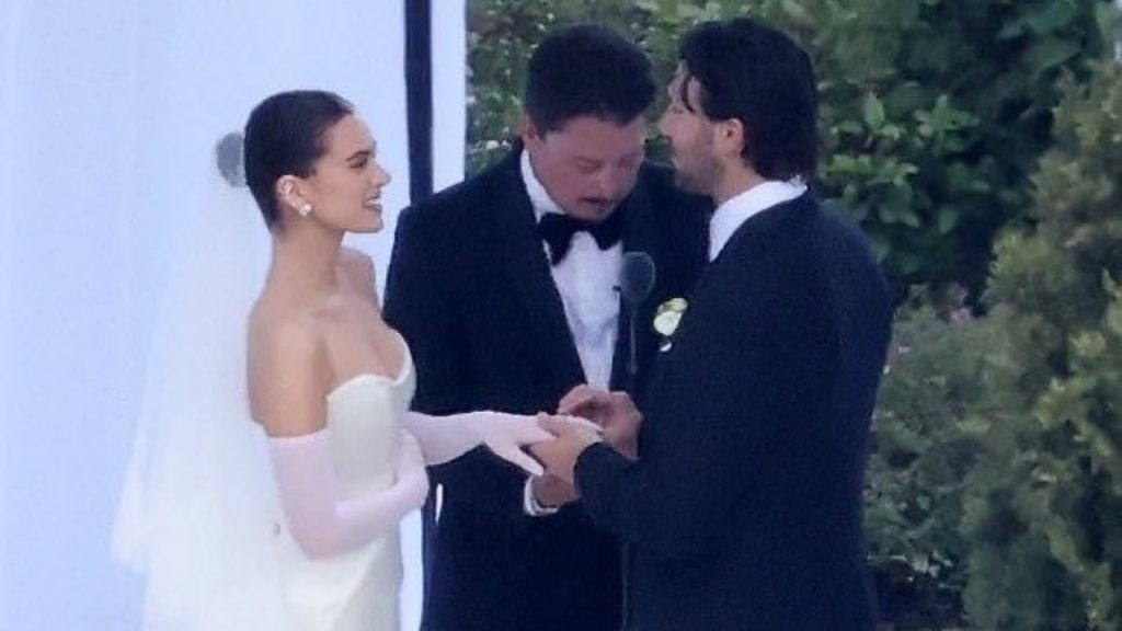 Fotos de la boda de Josh Allen y la actriz Hailee Steinfeld y más ...